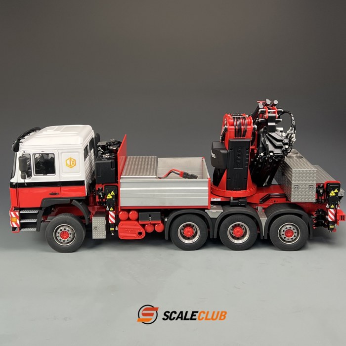 SCALECLUB 1/14 MAN F2000 8x8 chassis with rear steering F1650 cranne